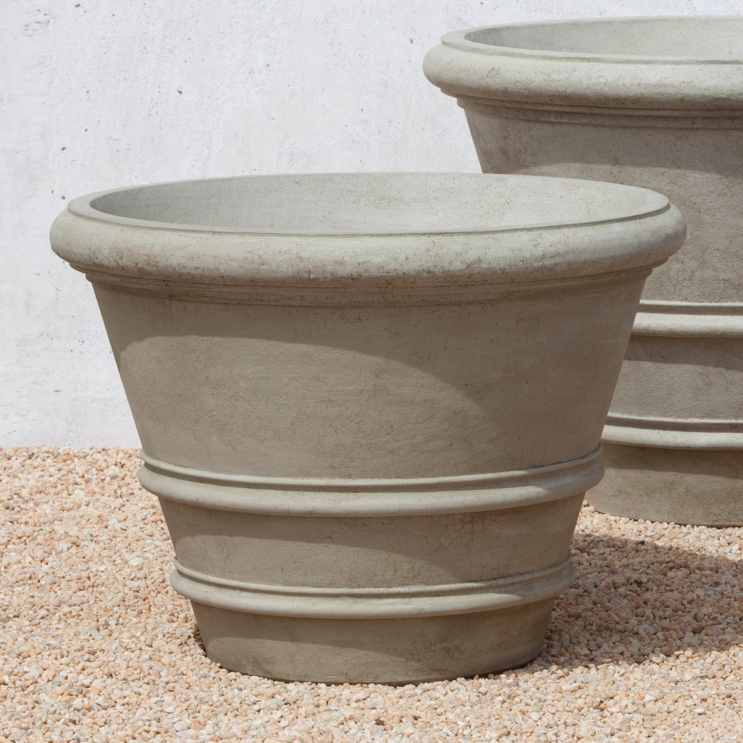 Classic Rolled Rim 31.5" Planter by Campania International – Birdsall & Co.