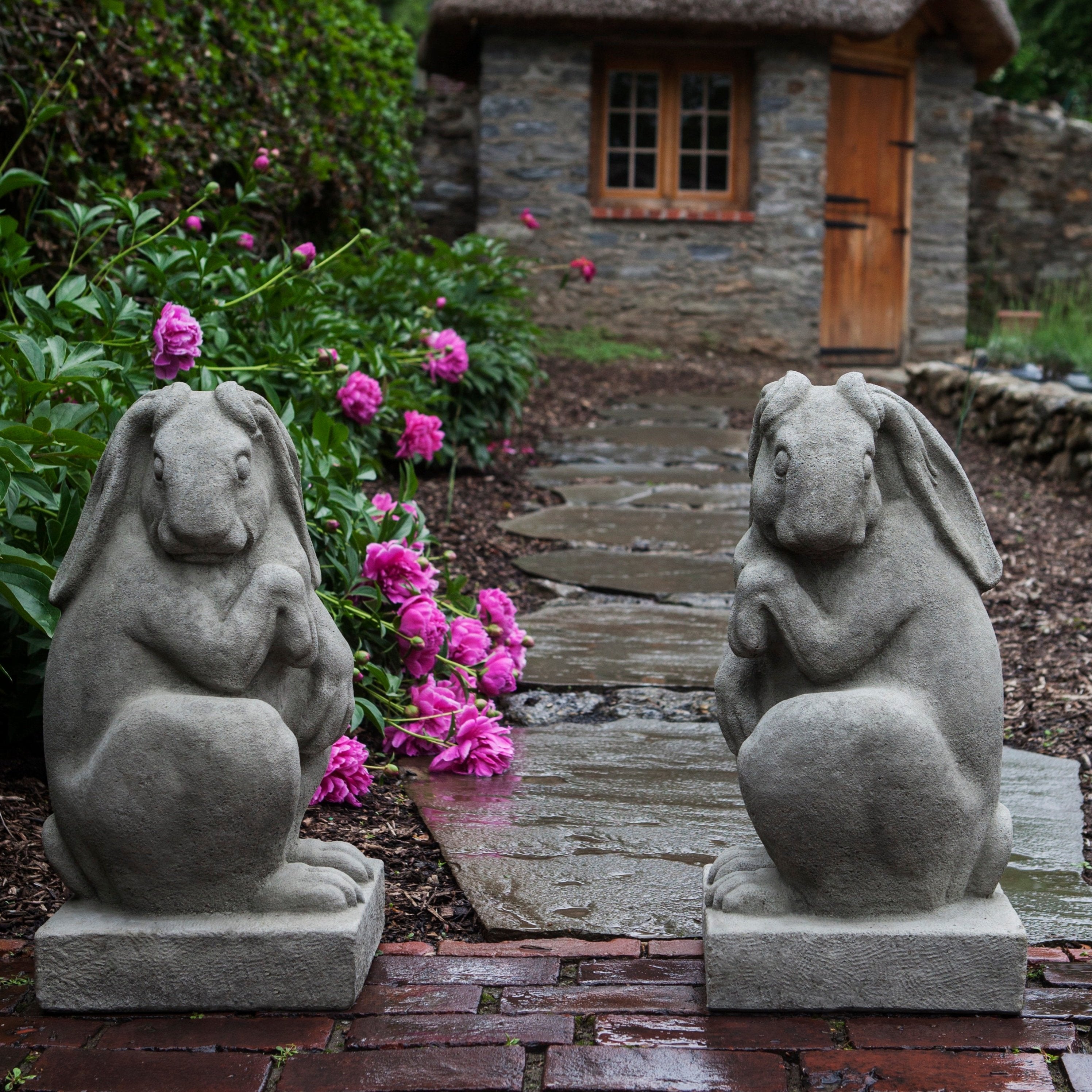 Newport Rabbit Facing Left by Campania International – Birdsall & Co.